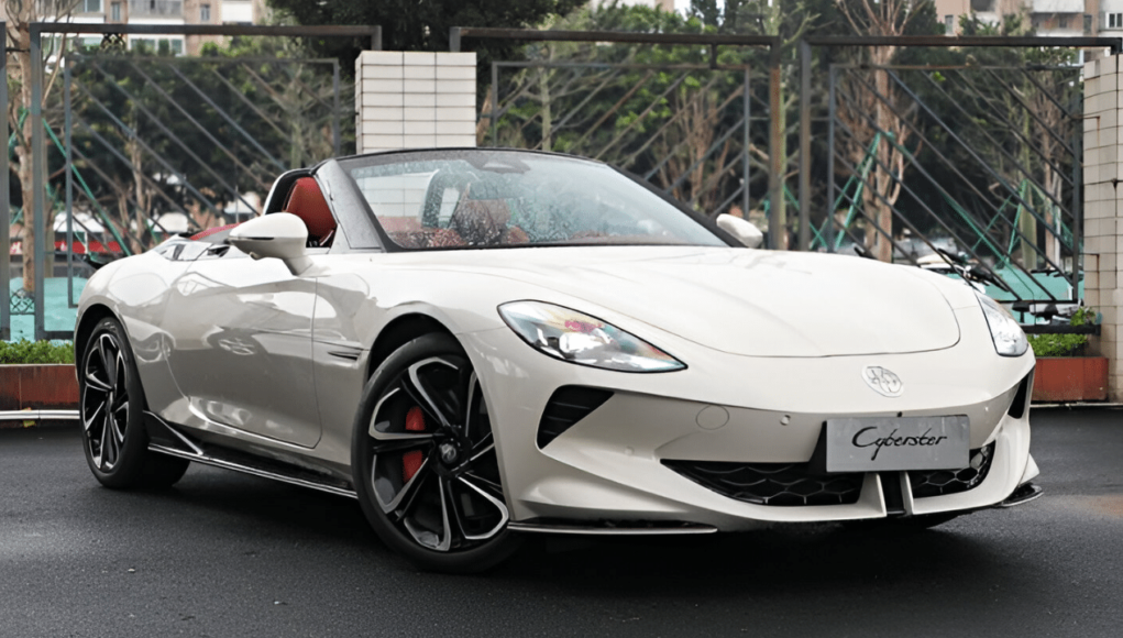 MG Cyberster Red Top Edition llega a China - automundo.com